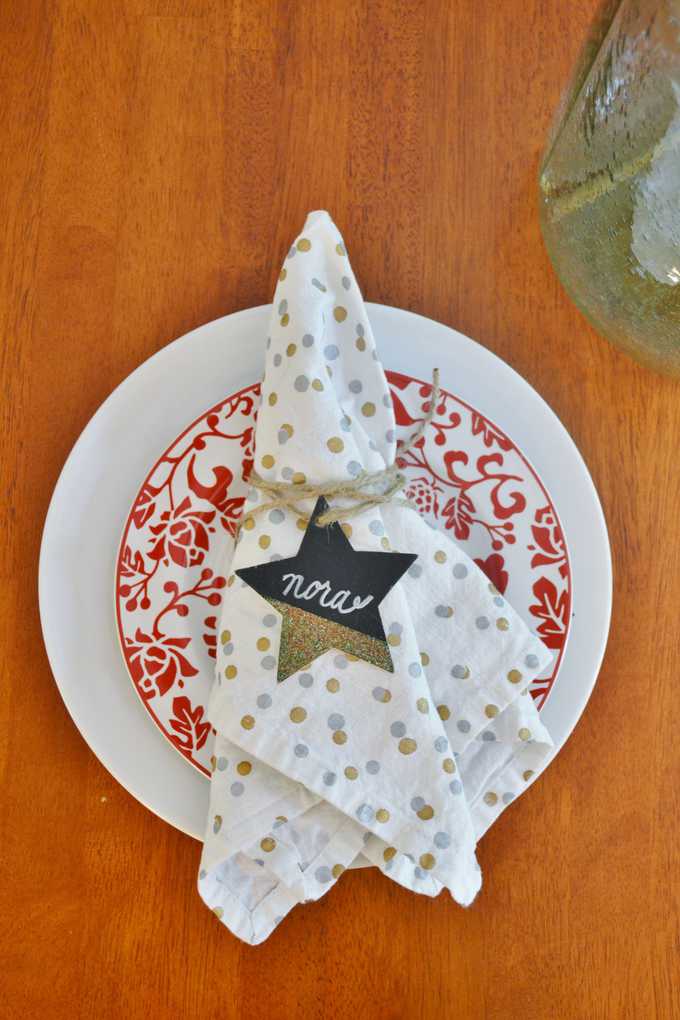 DIY Place Cards Using Glitter and Mod Podge