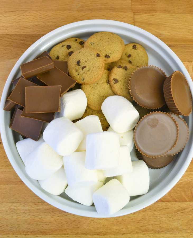 Easy Microwave S'mores