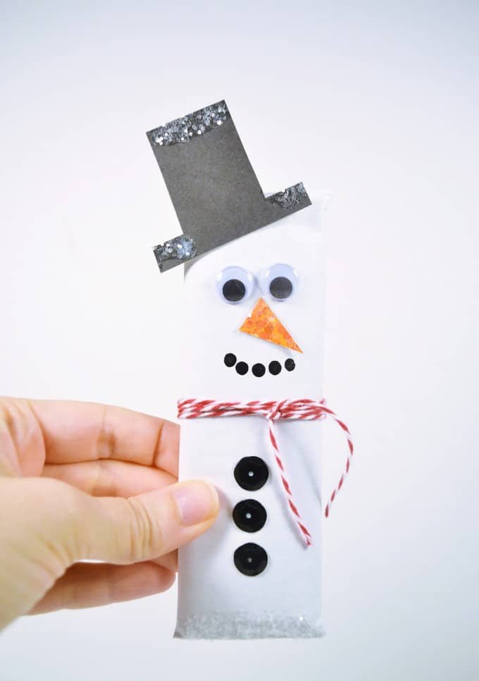 make snowman candy bars wrappers {a tutorial}