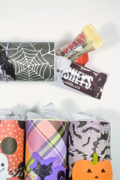 Halloween Crafts {Make a Toilet Paper Roll Candy Holder}