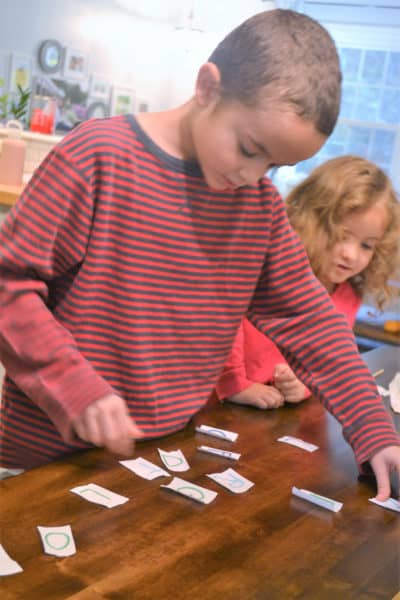 Balloon Pop Scavenger Hunt {An Easy Way to Surprise Your Kids!}