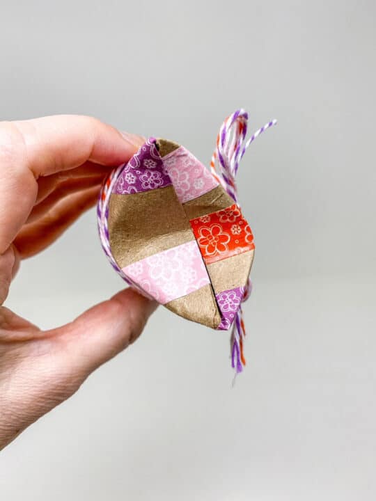 How to Make Pillow Boxes {Out of Toilet Paper Rolls}