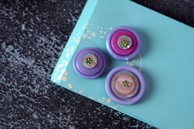 Button Crafts and DIY Ideas